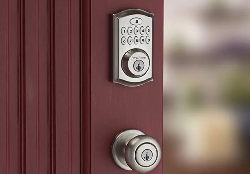 How to Choose the Right Lock for Your Front Door - The European ...