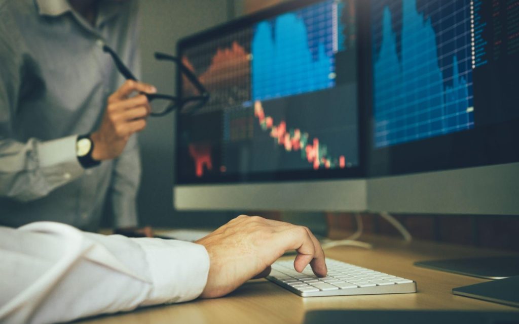 How do I Choose a Stockbroker in India? - The European Business Review